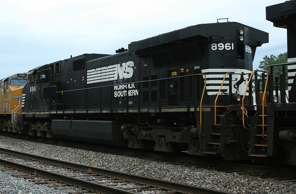 NS 8961